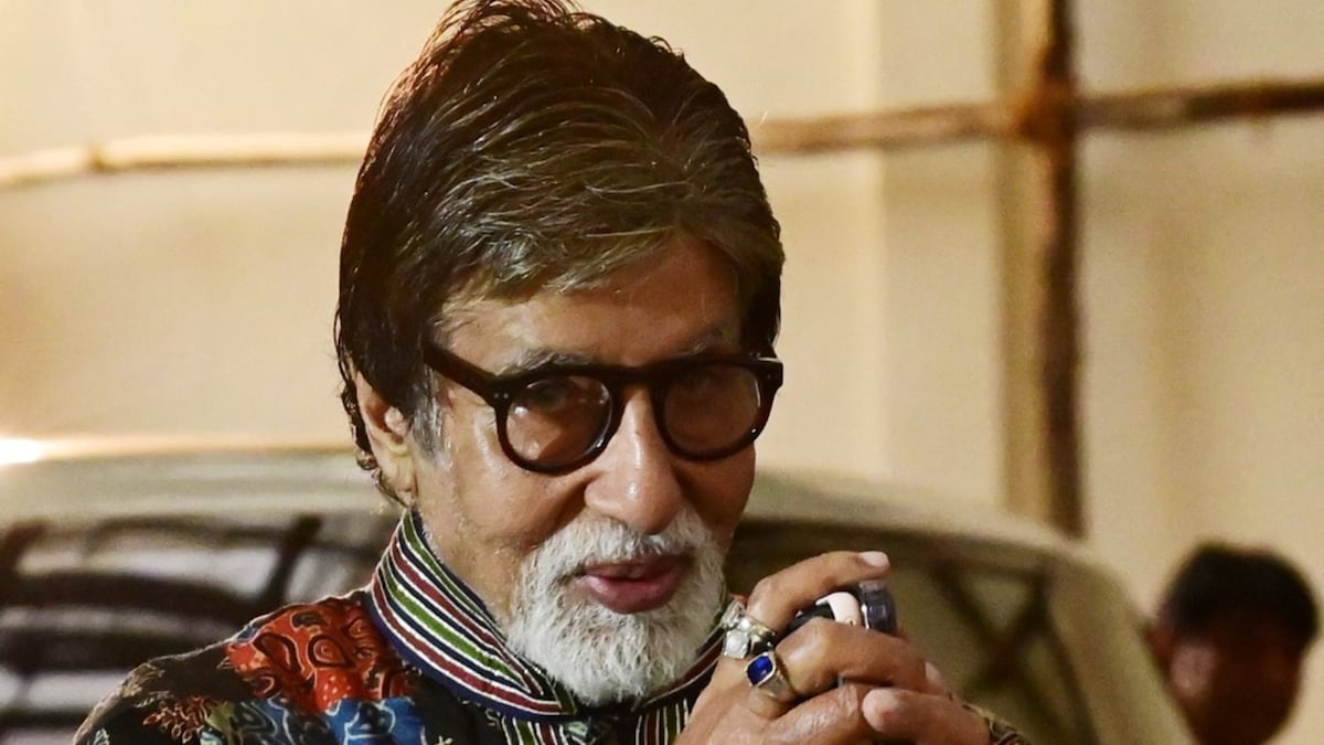 Amitabh Bachchan Says He Cut a Vein on Left Calf, Was Rushed to ...