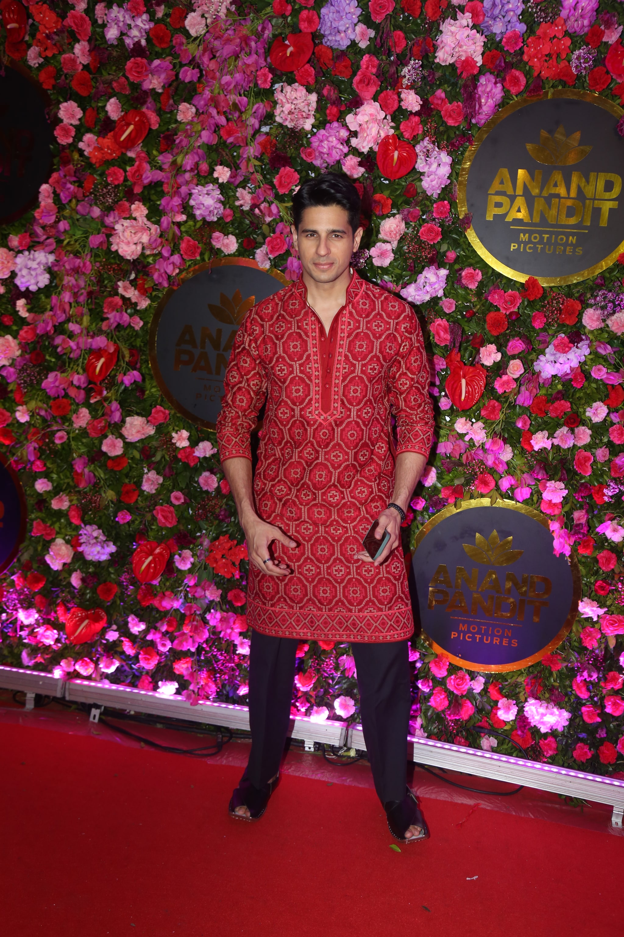 Anand Pandit's Diwali Party Attended By Kriti Sanon, Taapsee Pannu ...