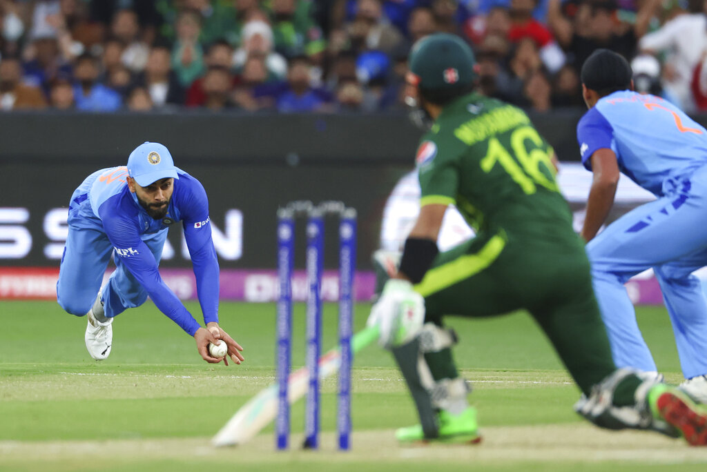 IND vs PAK in Pictures: Virat Kohli's Magical Knock Gets India's World ...