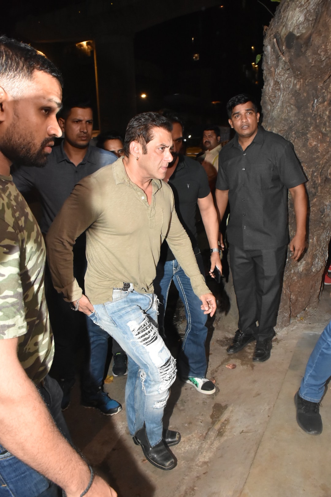 Kiara Advani, Sidharth Malhotra, Genelia D'Souza, Riteish Deshmukh ...