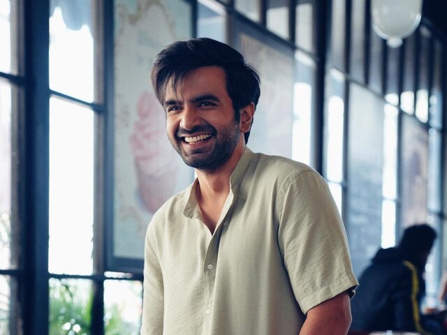 Ayush Mehra Reveals His Debut Film Kacche Nimbu With Radhika Madan will ...