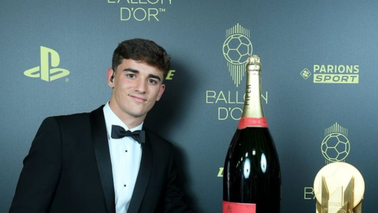 Barcelona's Gavi Wins Kopa Trophy for Best Youngster at Ballon d'Or ...