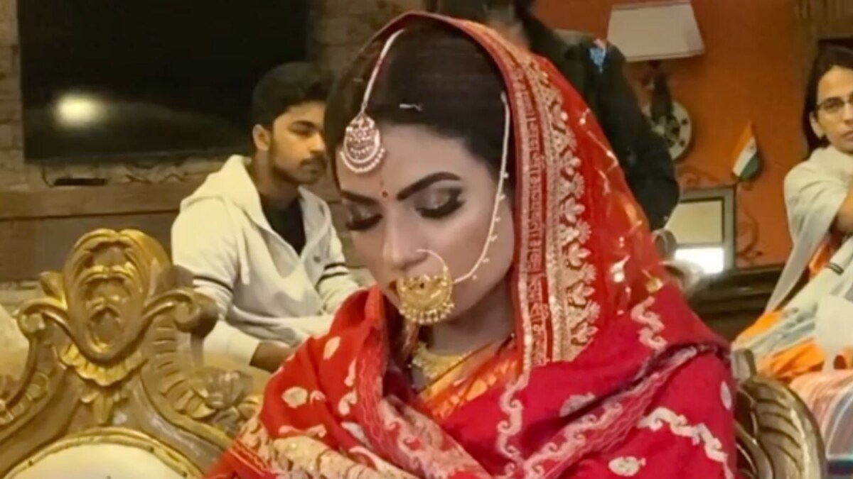 WATCH: Video Shows 'Sleepy Bride' Dozing Off During Wedding - News18