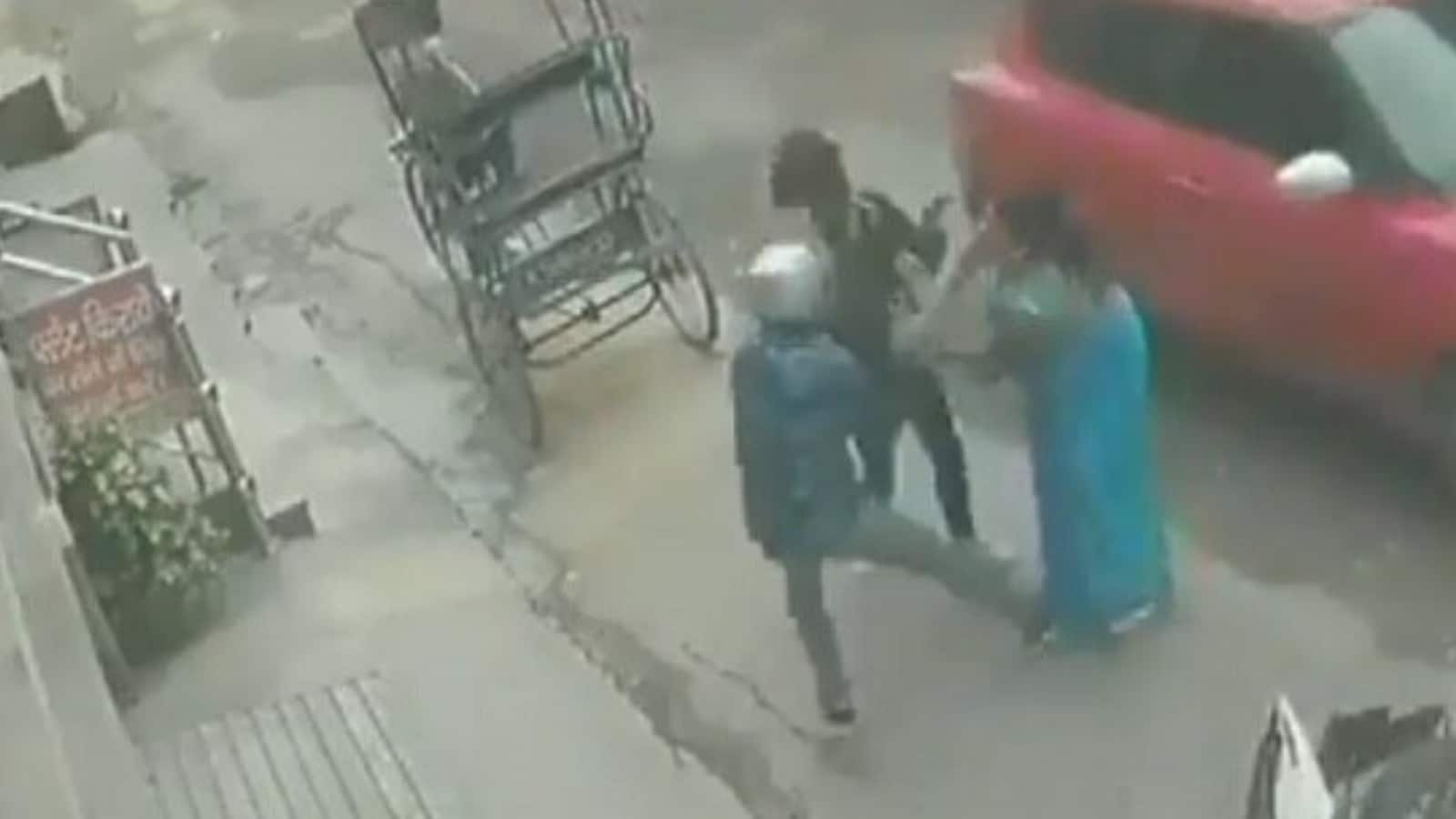 Getting out of Hand: Another Snatching-related Death in Delhi, Cases up ...