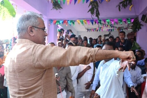 Whips, Navratri Fasting, Kanya Puja: Leaders Follow These Traditional ...