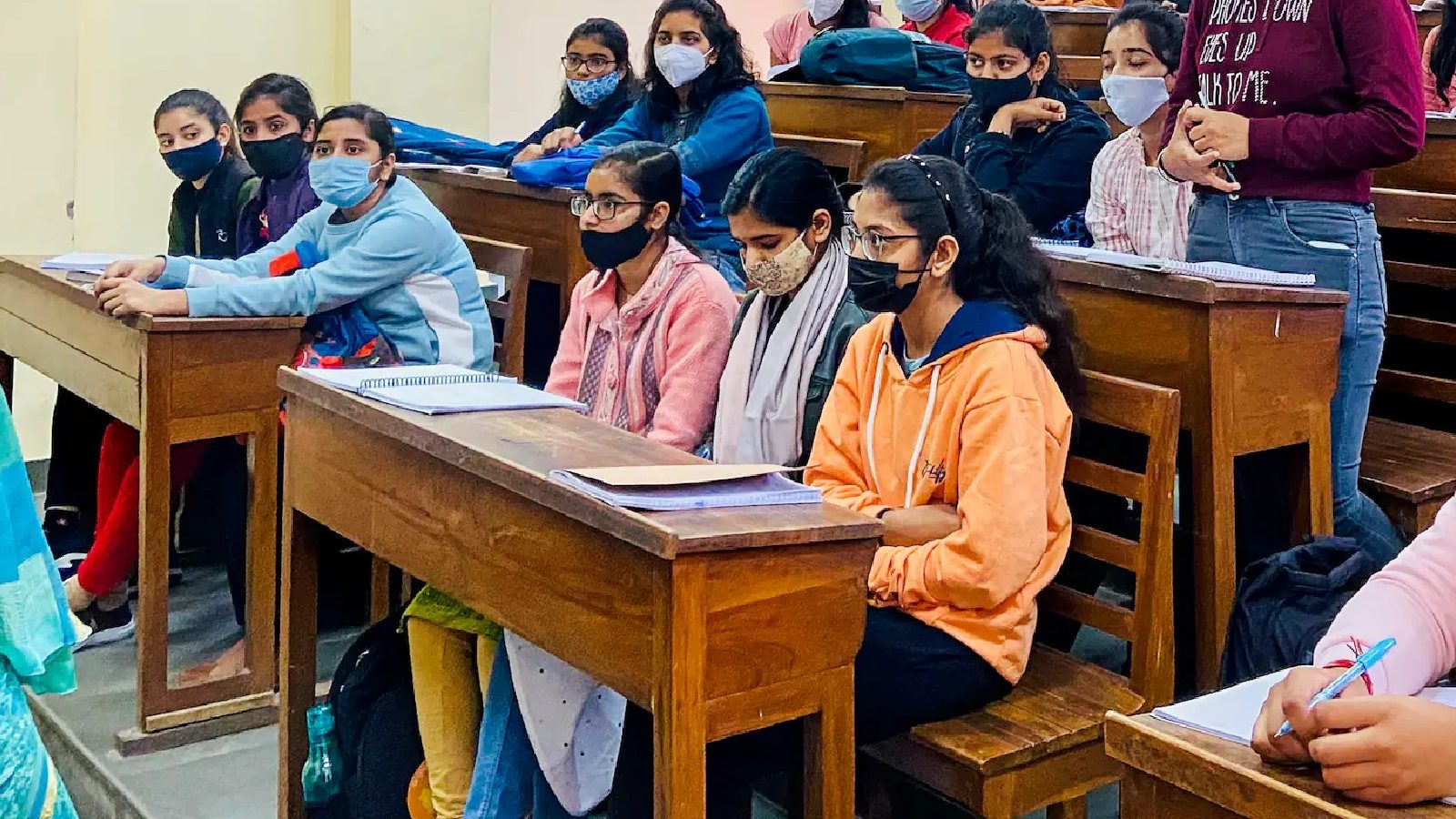 33% Reservation for Girls in NEET-Based Medical College Admissions ...