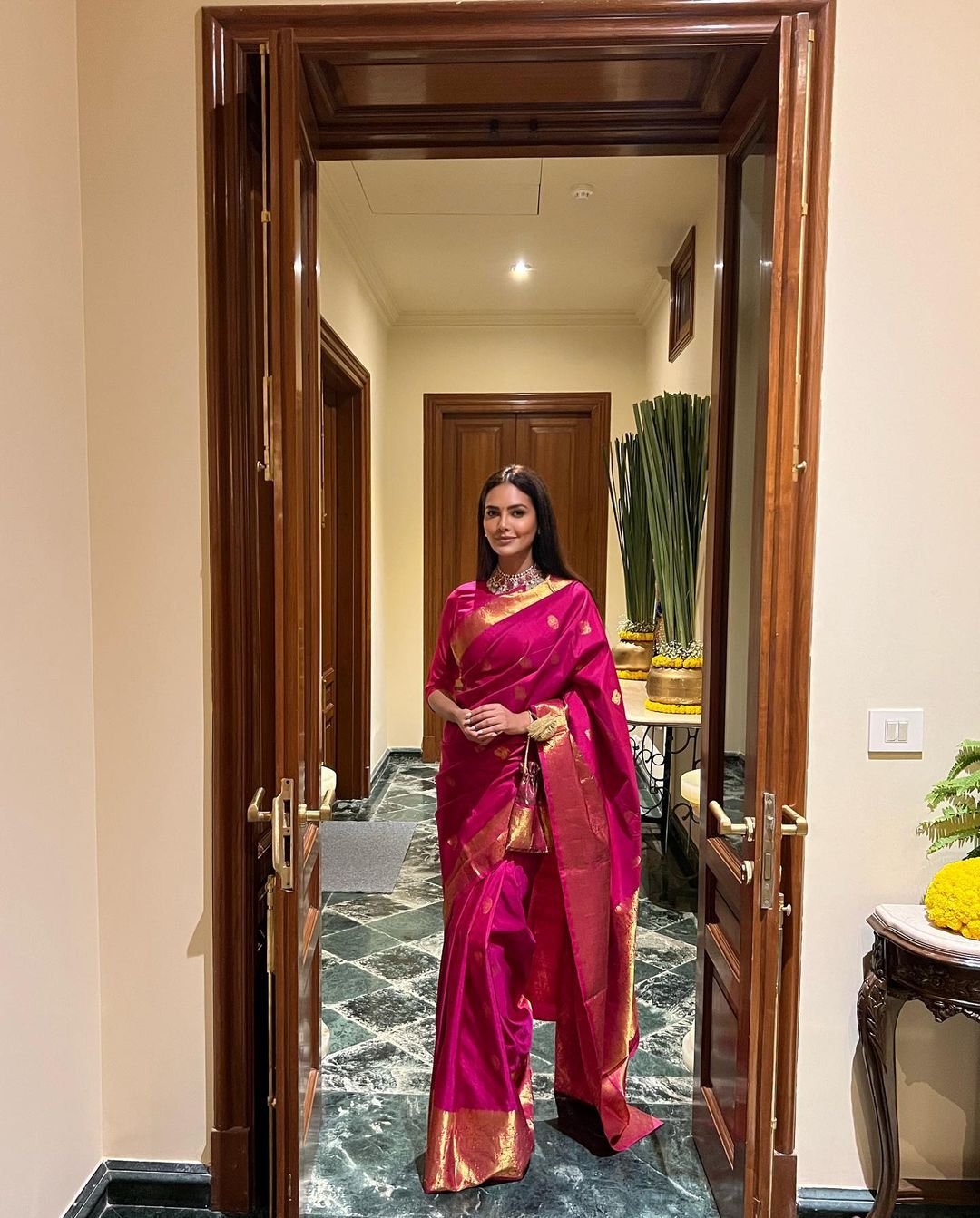 Esha Gupta Paints A Picture Of Elegance In Gorgeous Lehengas And Sarees ...