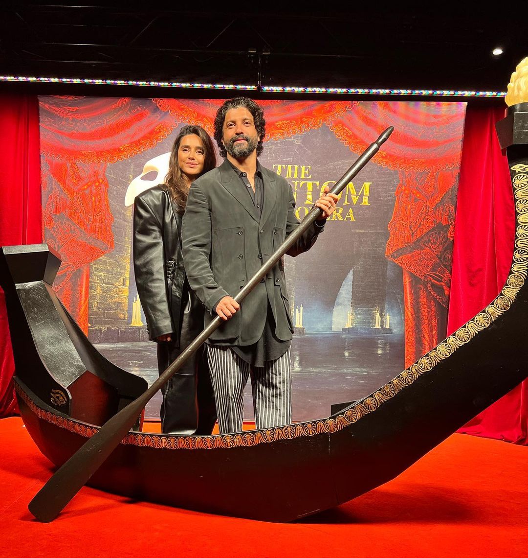 Farhan Akhtar Shares Adorable Pictures With Wife Shibani Dandekar, See ...