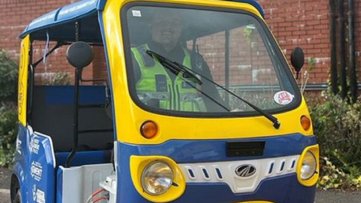 UK: Welsh Police Deploys 3-Wheeled 'Tuk Tuks' to Fight Crime, Keep ...