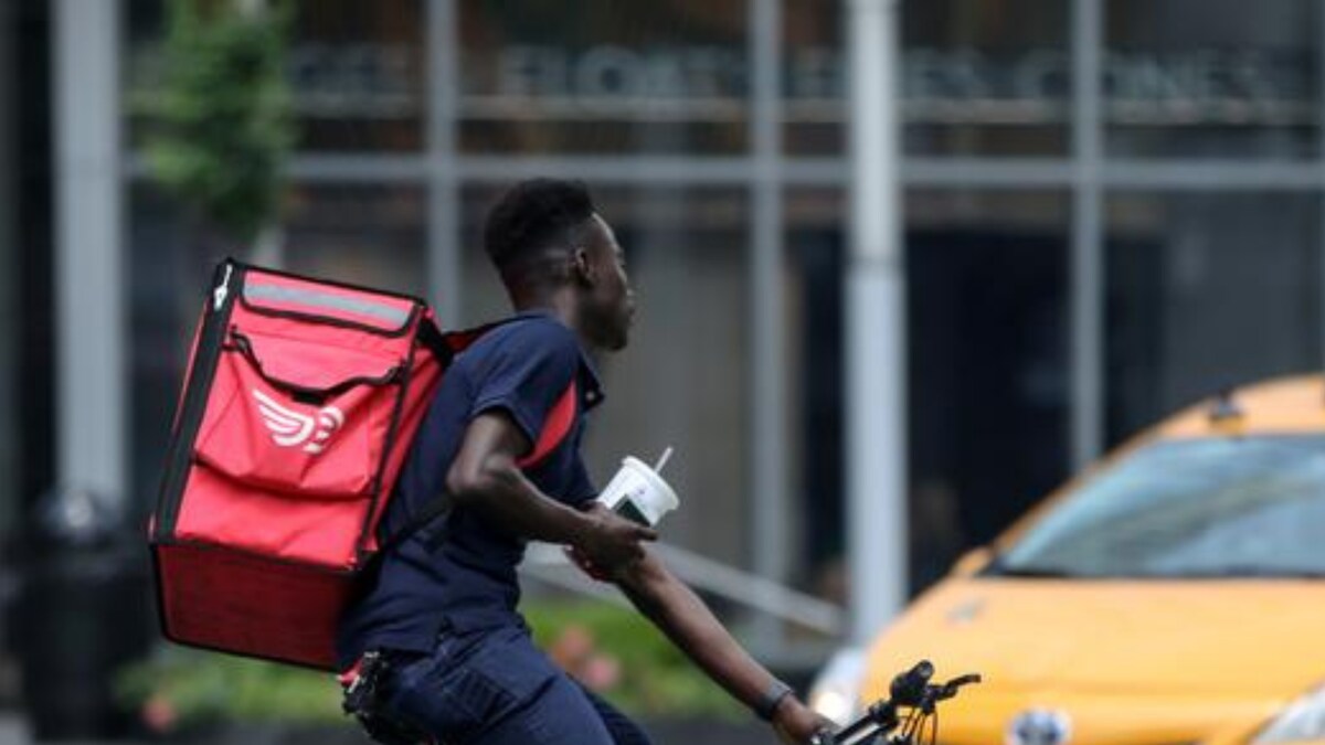 37-year-old Man Denied Food Delivery at Home as He Looks Like A Kid ...