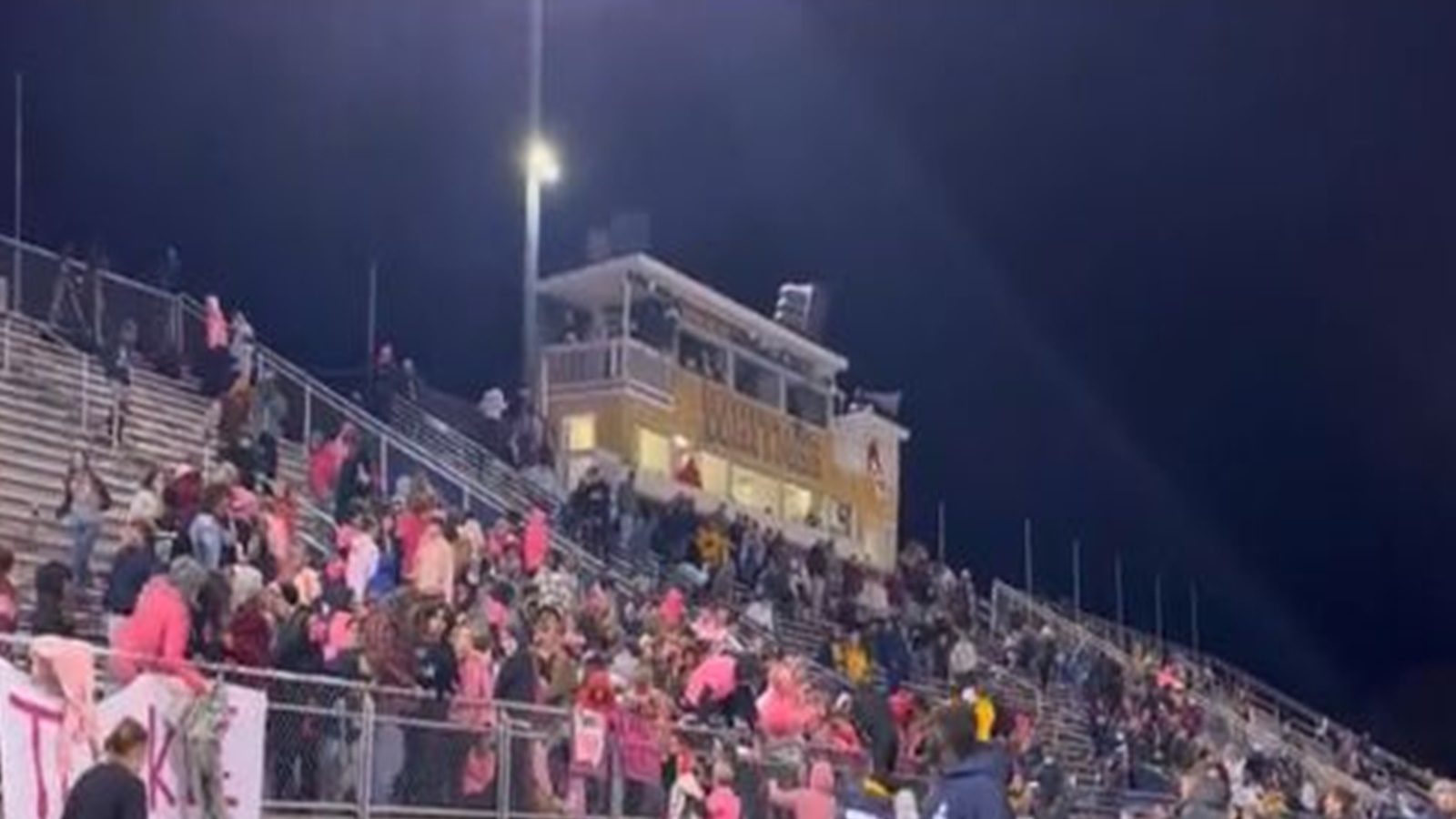 US: Three Injured as Shots Fired Outside Ohio High School Football ...