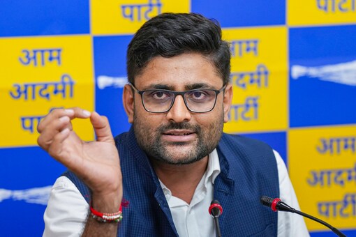 Opinion | Gopal Italia and the Unbecoming of AAP in Gujarat - News18