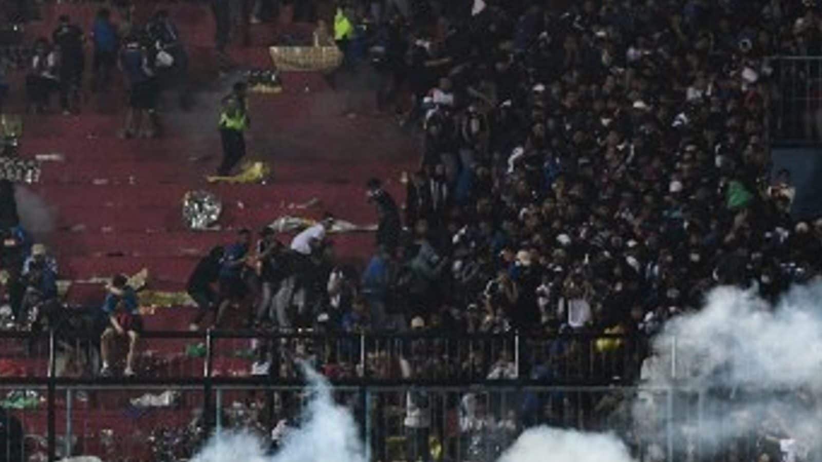 Indonesia Suspend Top League BRI Liga 1 After Riots at Kanjuruhan ...
