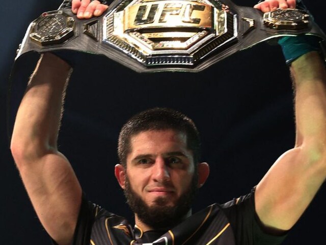 Islam Makhachev Chokes Out Charles Oliveira to Claim UFC Lightweight ...