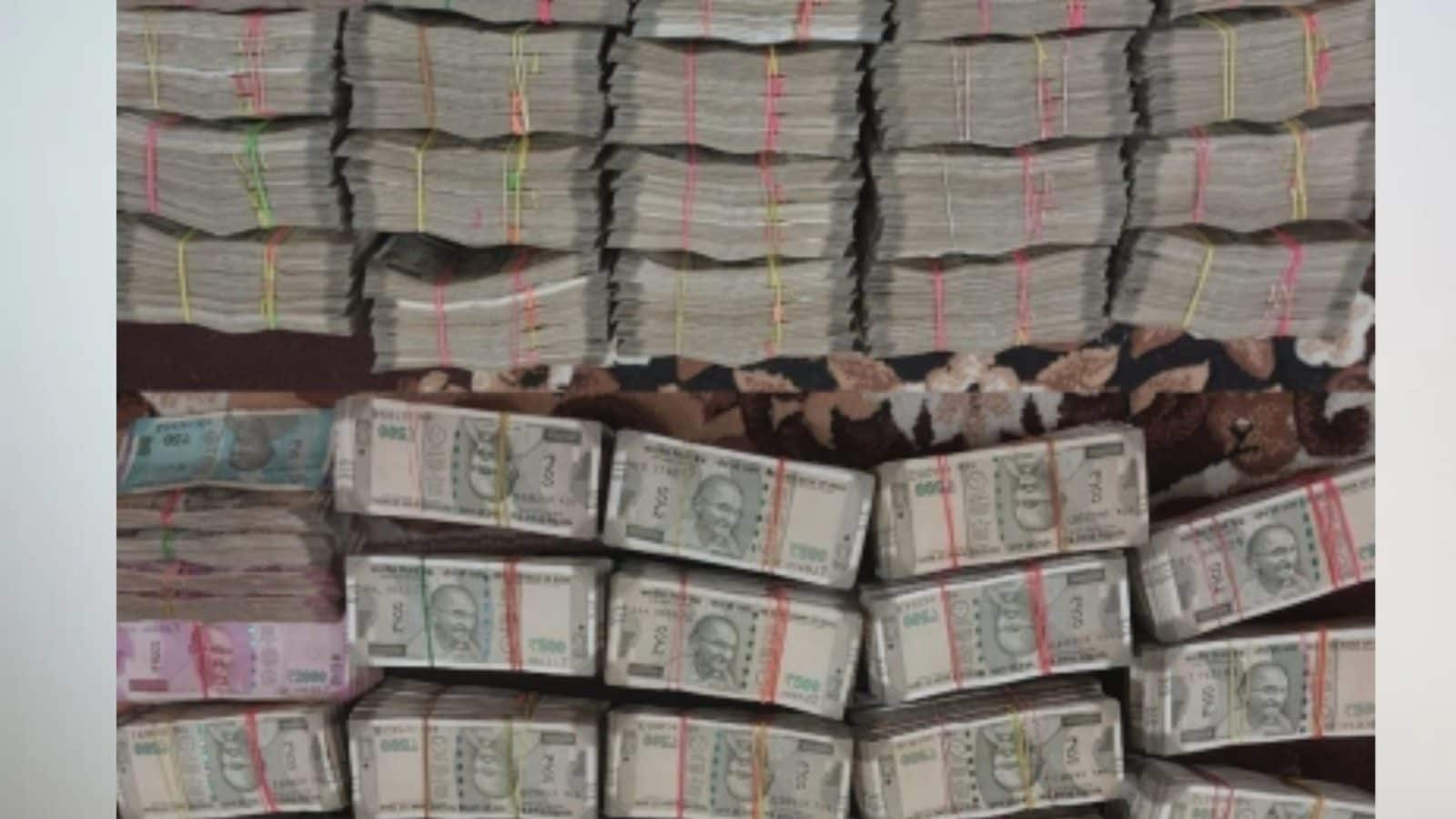 Over Rs 5.9 Crore Cash Recovered from Kolkata Businessman's Home Two ...