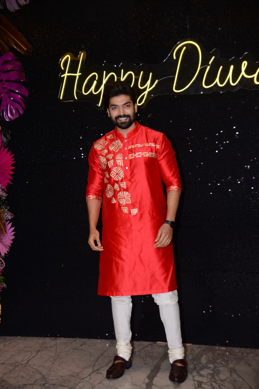 Ananya Panday, Bhumi Pednekar, Sidharth Malhotra, Varun Dhawan, Kartik Aaryan Among Celebs At ...