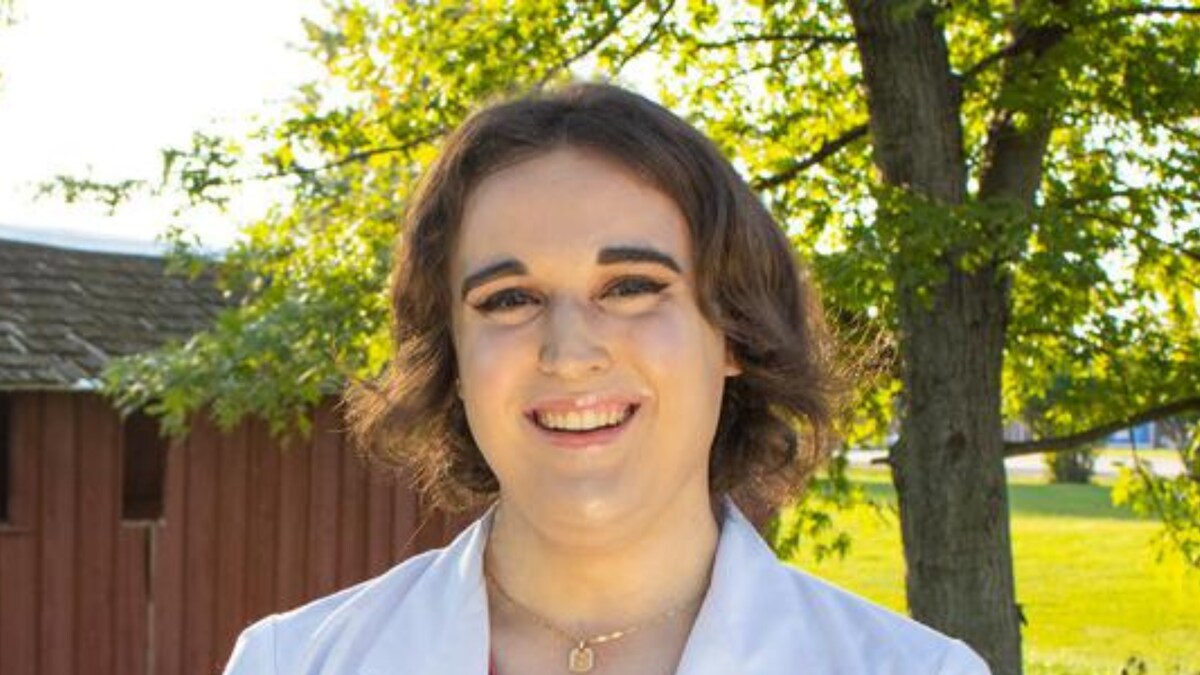 Iowa Television Reporter Comes Out as Transgender on Live TV - News18