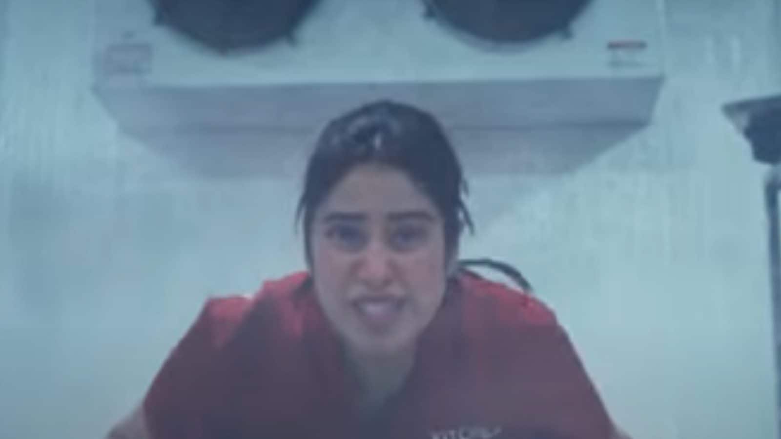 Mili Trailer: Janhvi Kapoor Stuck in A Freezer, Tries Hard To Survive ...