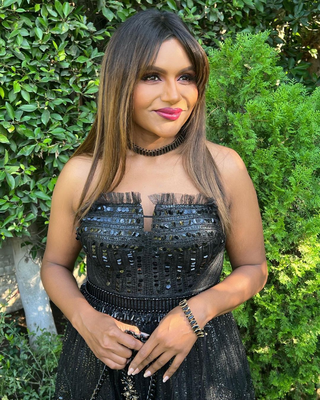 Mindy Kaling Looks Ravishing In Gorgeous Designer Ethnic Wear For ...