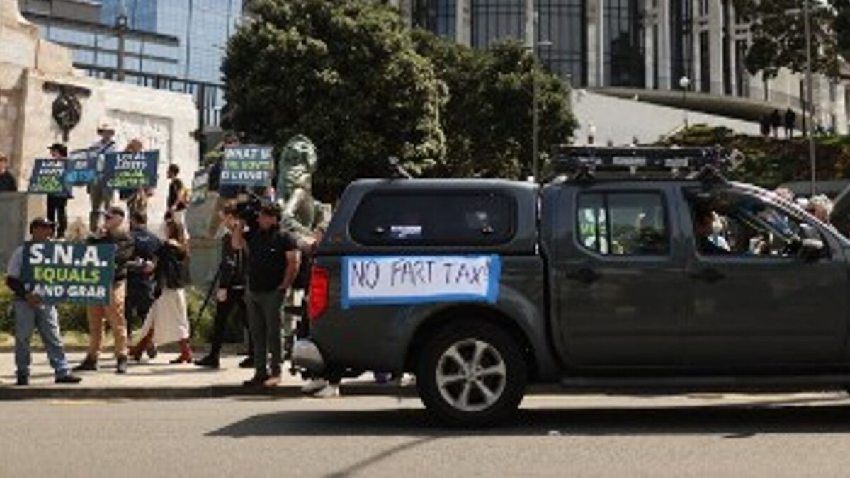 New Zealand Farmers Protest Livestock 'Burp and Fart' Tax - News18