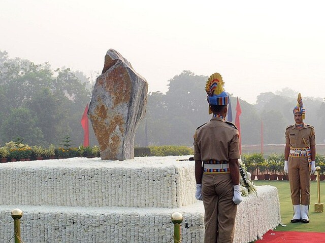 Why is Police Commemoration Day Observed on October 21? - News18