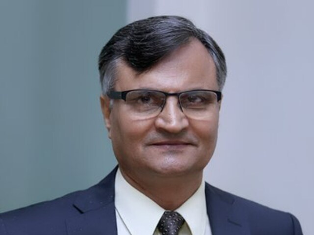 Exclusive | Race to Give More Freebies May Run Down Economy: NITI Aayog ...