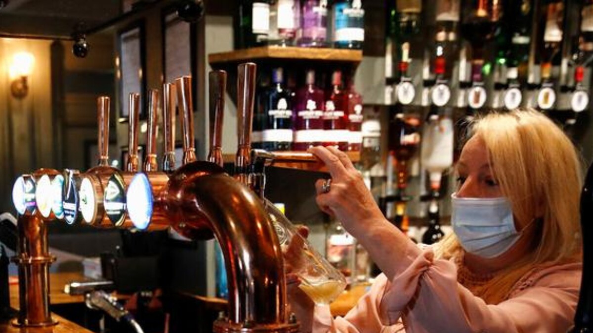 Done With WFH? UK Bars Offer 'Work From Pub' With 'Unlimited' Drinks ...