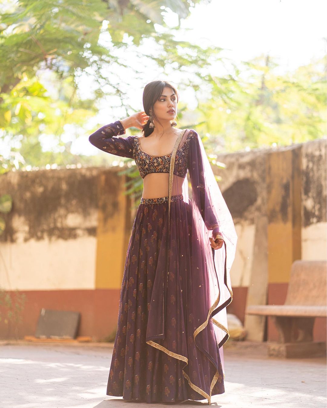 Rhea Chakraborty Makes The Internet Swoon With Her Stunning Pictures In ...