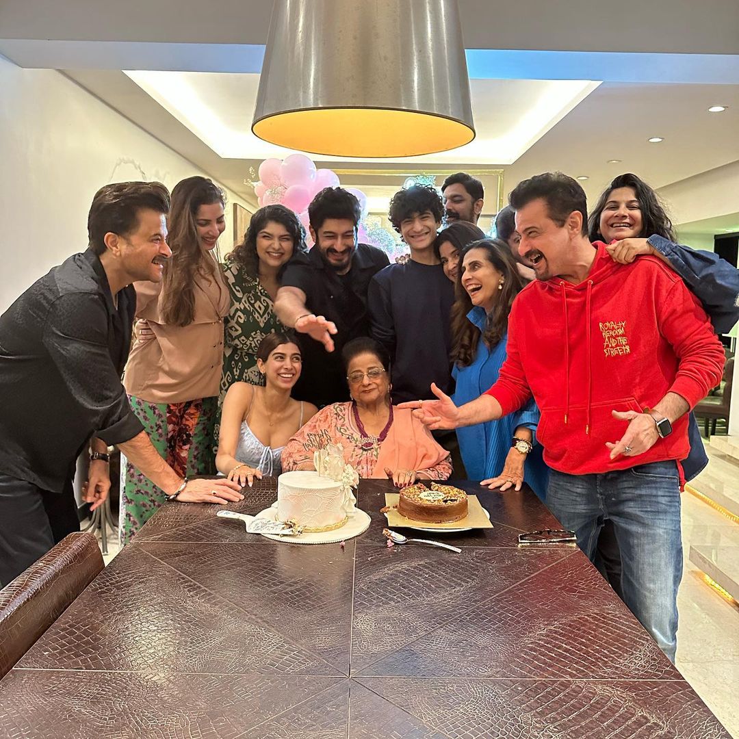 Happy Birthday Sanjay Kapoor: Adorable PHOTOS of the Actor Spending ...