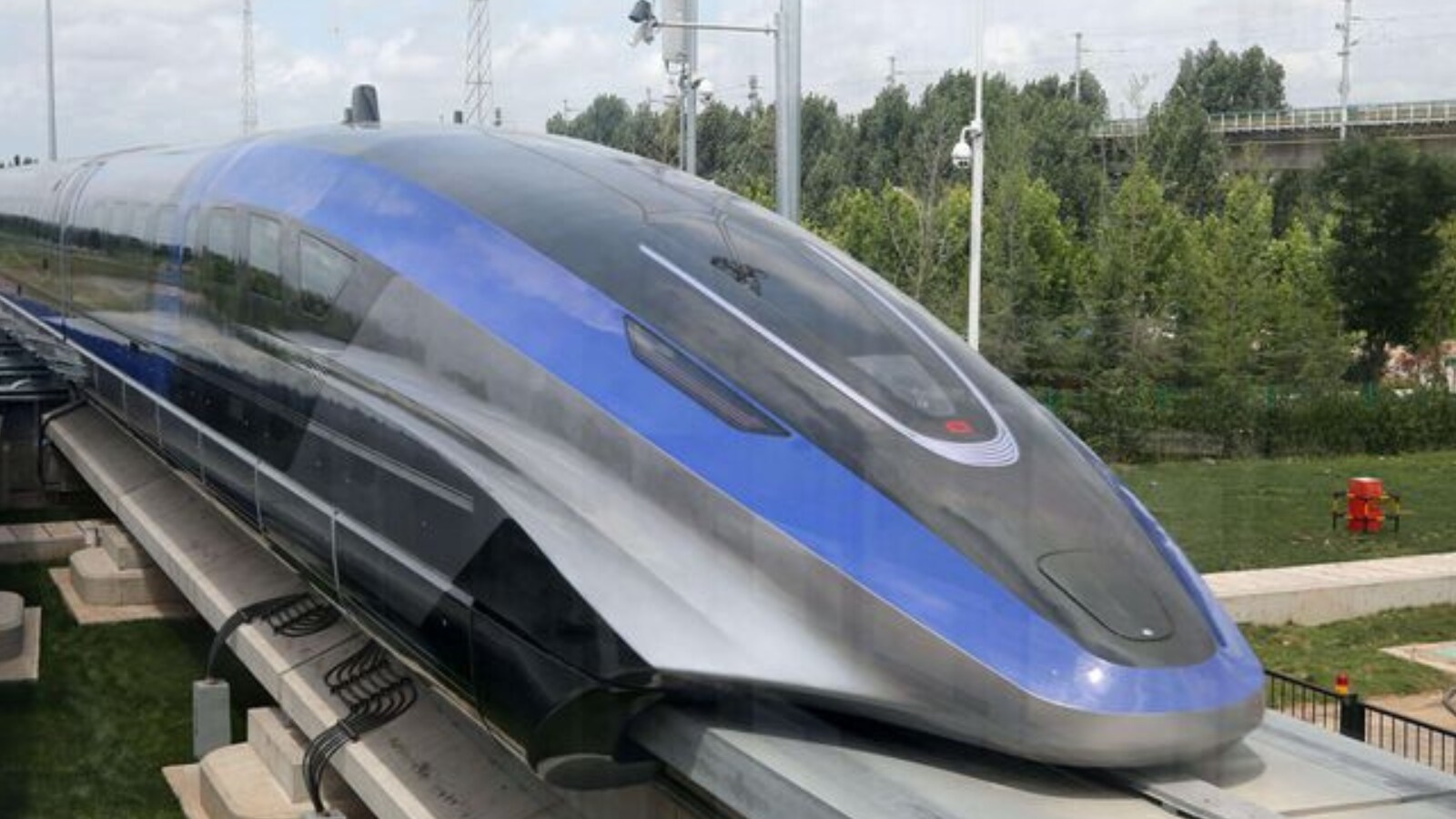 WATCH China Unveils Fastest Maglev Train In The World With A Speed Of WATCH China Unveils Fastest Maglev Train In The World With A Speed Of