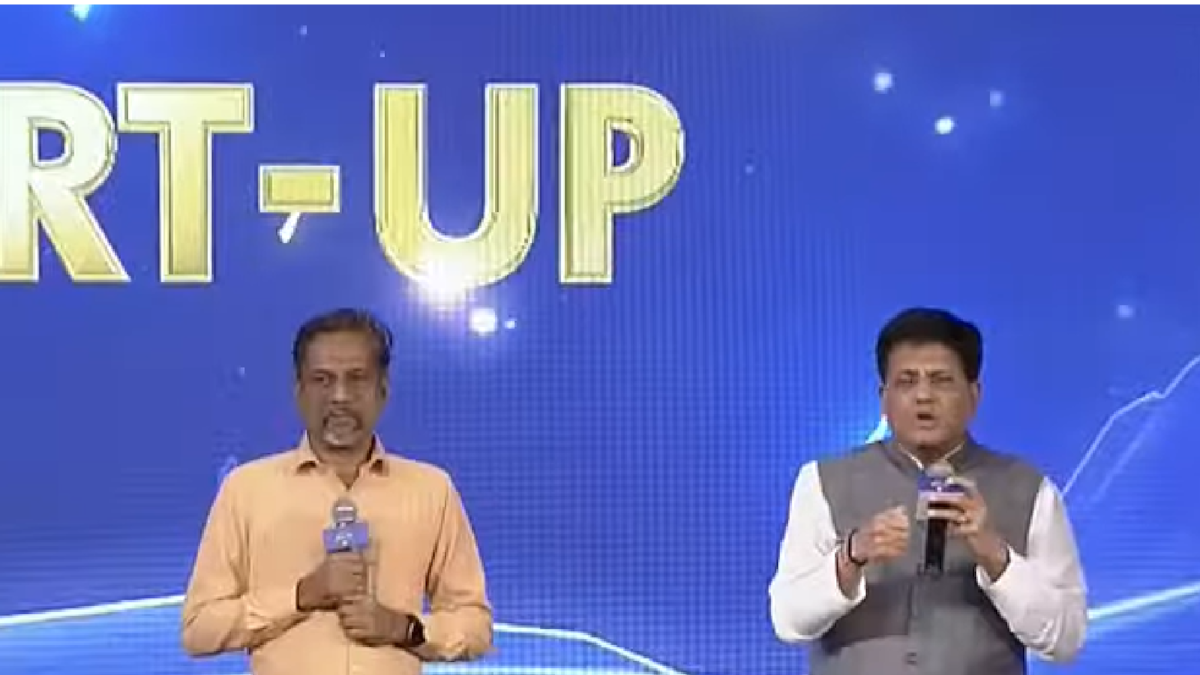 CNN News18 Indian of The Year 2022: Zoho Co-Founders Sridhar Vembu and ...