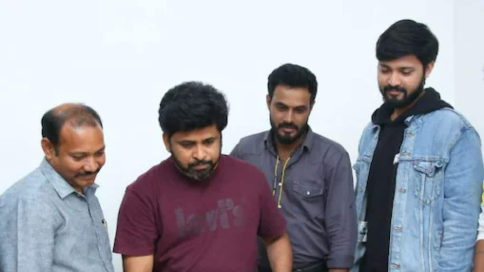 Chale Chale Song From Abhiram Brings Out The Best in Singer Meenakshi ...