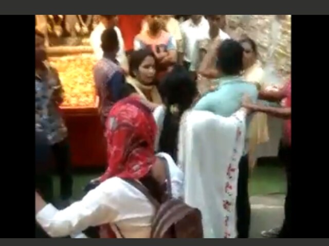 Watch Wife Beats Up Husband After Finding Him With Girlfriend In