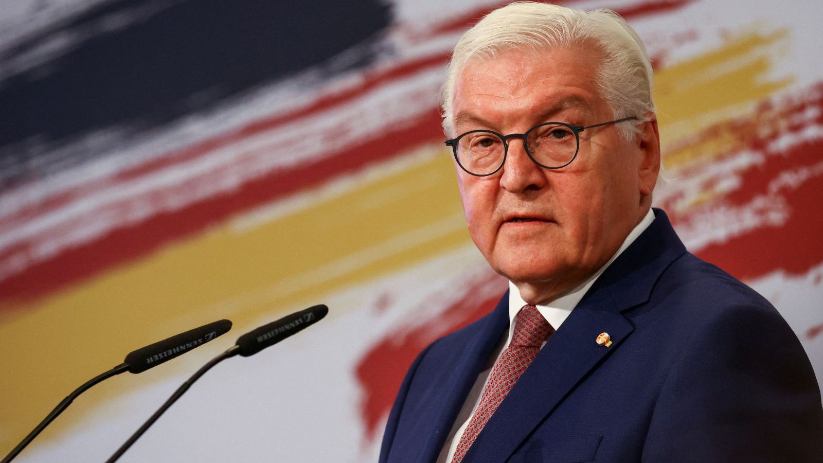 German President Arrives on 'Surprise Visit' to Ukraine's Kyiv, to Hold ...
