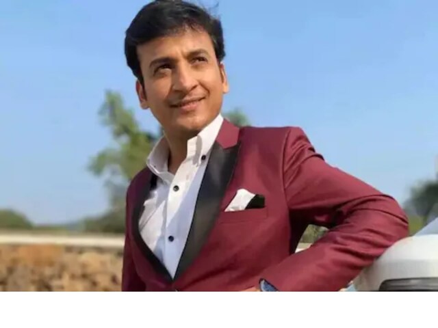 Marathi Actor Sankarshan Karhade Misses His Parents, Hometown on ...