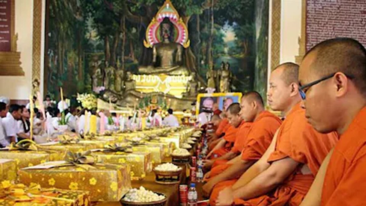 Pchum Ben, The Annual Cambodian Festival, Honours The Dead By Opening ...