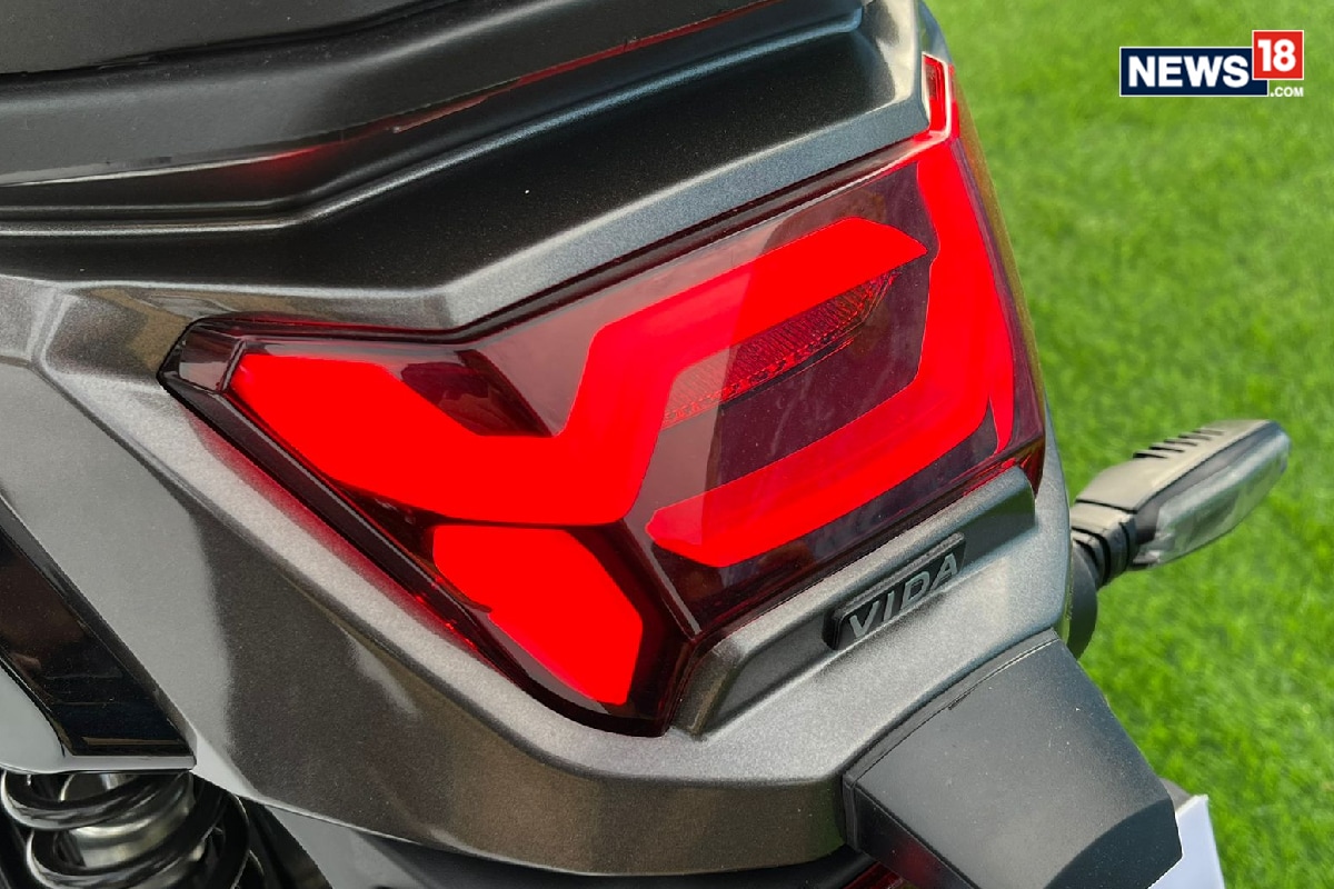 Hero Vida V1 Electric Scooter in Pics: See Design, Features and More in ...