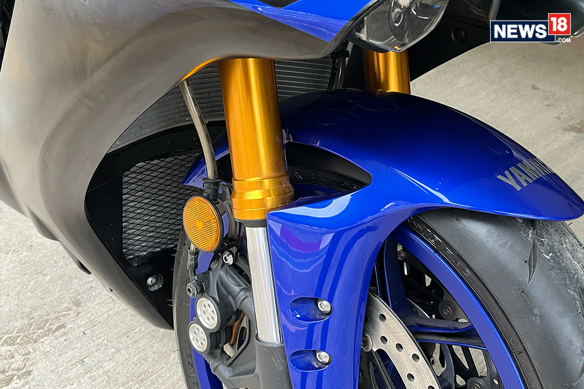 Yamaha YZF R1 in Pics: See Design, Features and More in Detail - News18