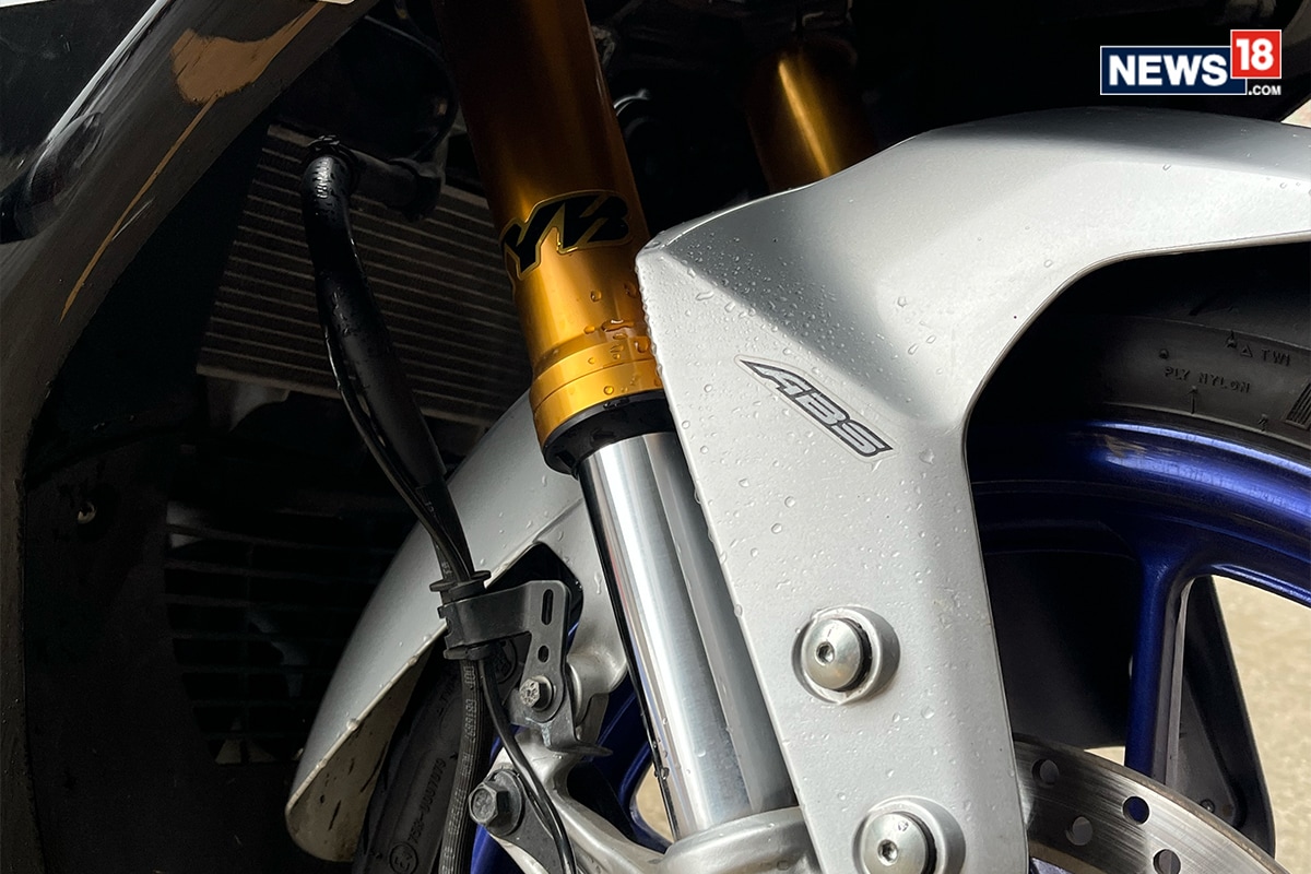 Yamaha R15 V4 M in Pics: See Design, Features and More in Detail - News18