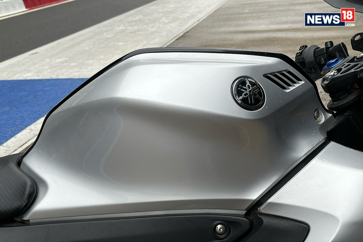 Yamaha R15 V4 M in Pics: See Design, Features and More in Detail - News18