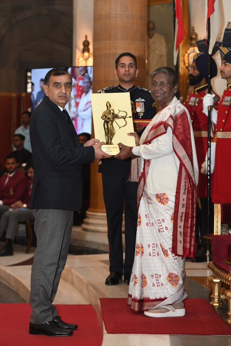National Sports Awards 2022: President Droupadi Murmu Honours Sharath ...