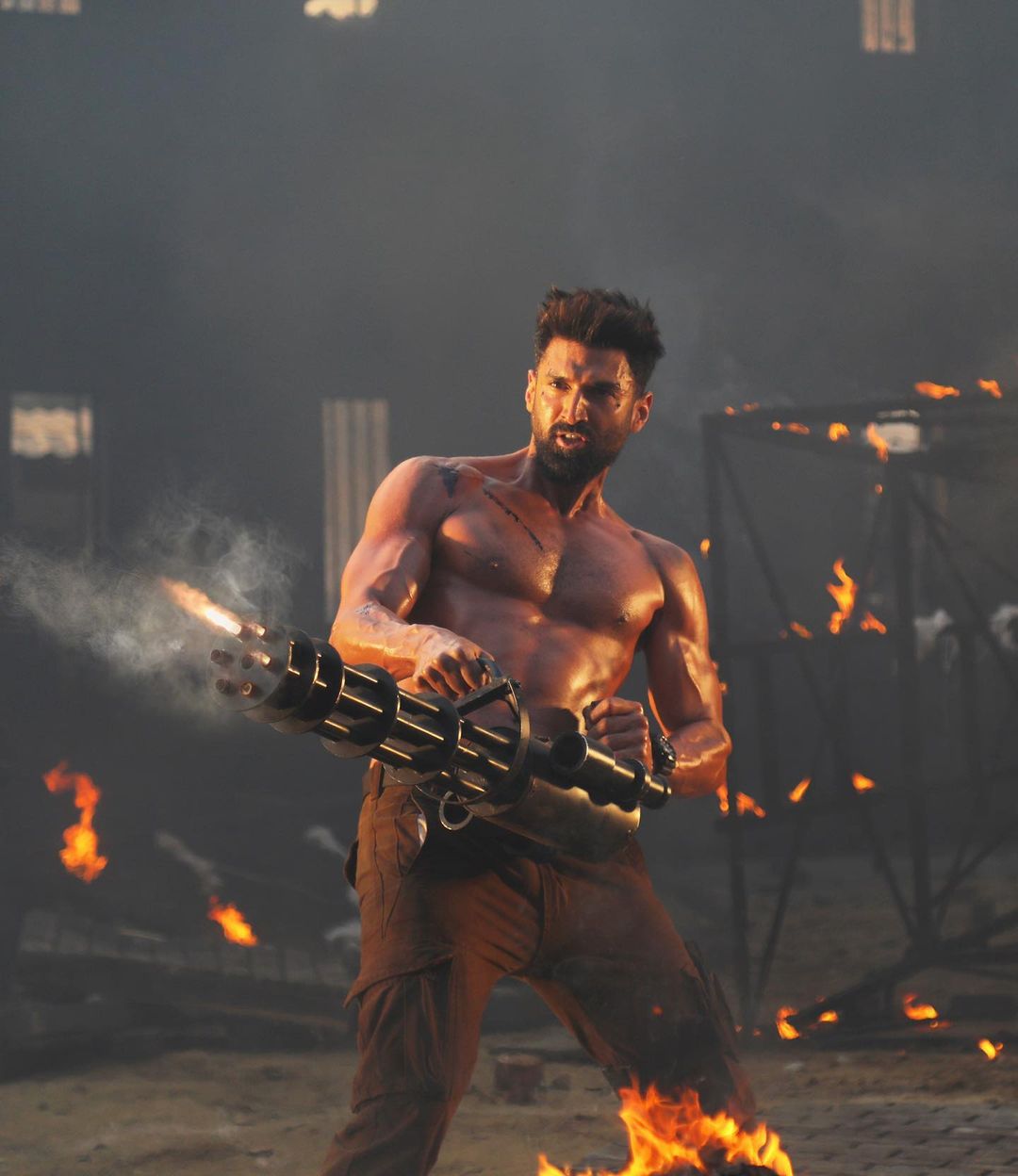 Happy Birthday Aditya Roy Kapur: 10 Shirtless Photos of Actor That Set ...