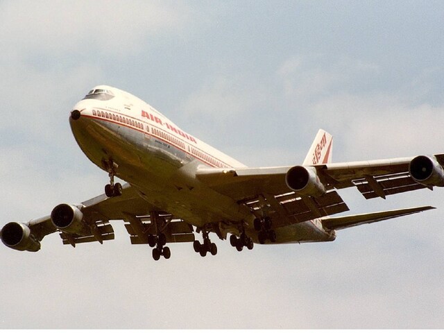 Air India Gets First Boeing 777-200LR Aircraft for International ...