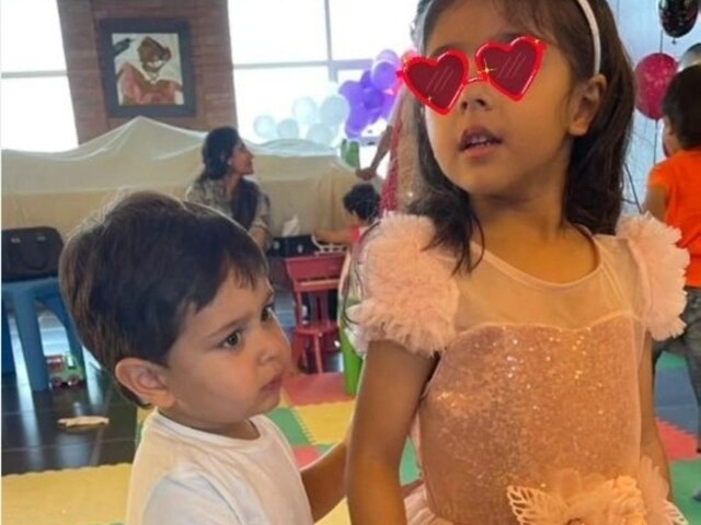 Kareena Kapoor's Son Jeh Holds 'Big Sis' Inaaya's Hand In This ...