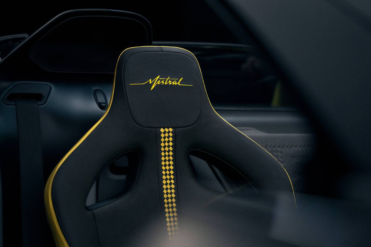 Bugatti W16 Mistral in Pics: See Design, Features, Interiors and More ...