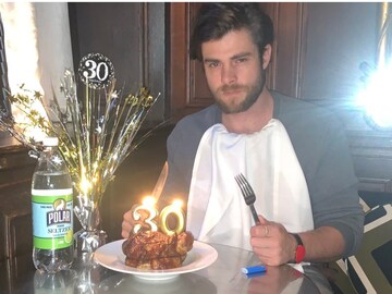 Philadelphia Man Completes 40-day Mission of Eating a Whole Rotisserie ...