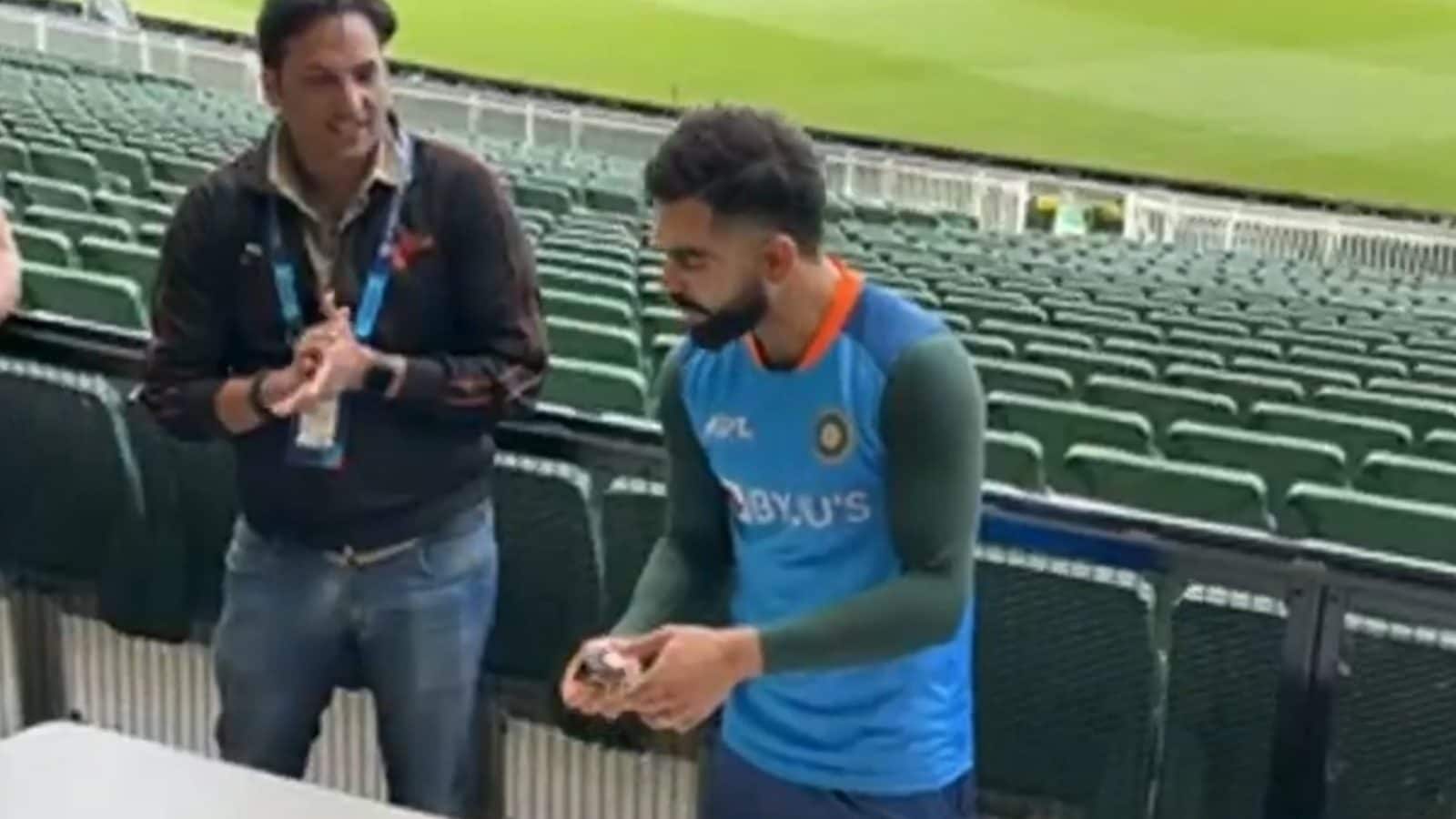 Virat Kohli Turns 34: Batting Maestro Cuts Cake With Indian Media ...