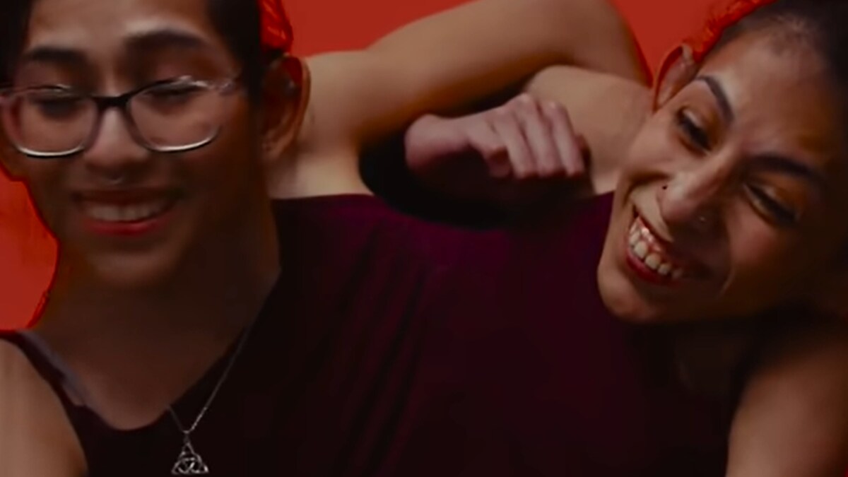 WATCH: Mexican Conjoined Twins Open Up About How They Manage Romantic ...