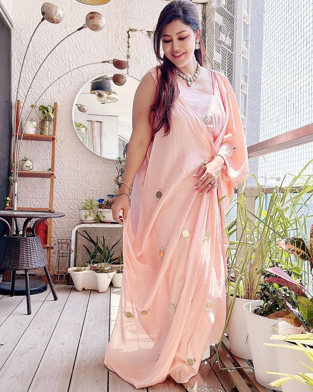 Debina Bonnerjee Flaunts Baby Bump In Bold Maternity Photoshoot, Check ...