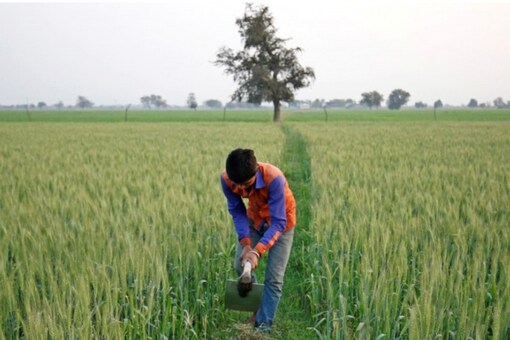Telangana’s ‘Friend of Farmer’ Scheme: With Rythu Bandhu’s Success, BRS ...